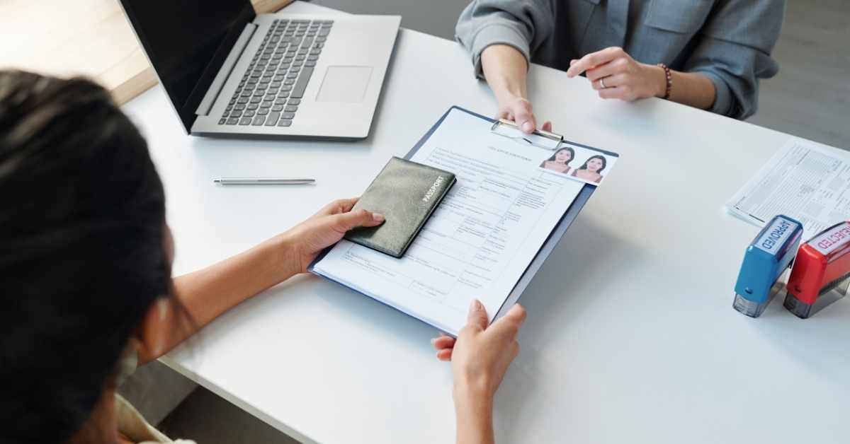 Why Work Abroad? Benefits of International Employment - Fly World Wide
